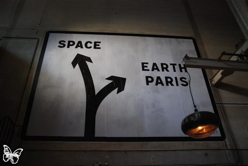 INVADER SPACE STATION in Paris